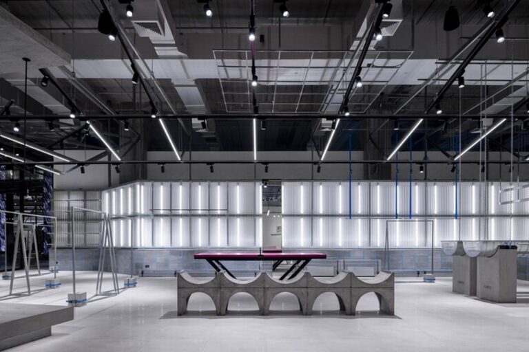 Celebrating Architectural Fashion: Club21 Lab by Studio Krubka – Archzest
