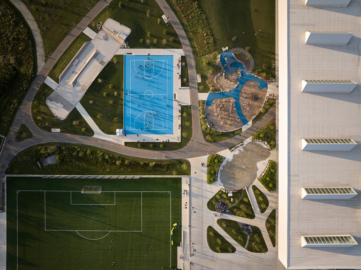Community Oasis Churchill Meadows Community Center and Sports Park ...