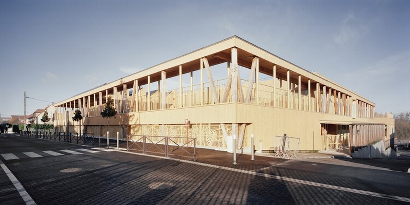 Oiseau Lyre: A Nordic-Inspired School in Noisy-le-Grand, France - Archzest