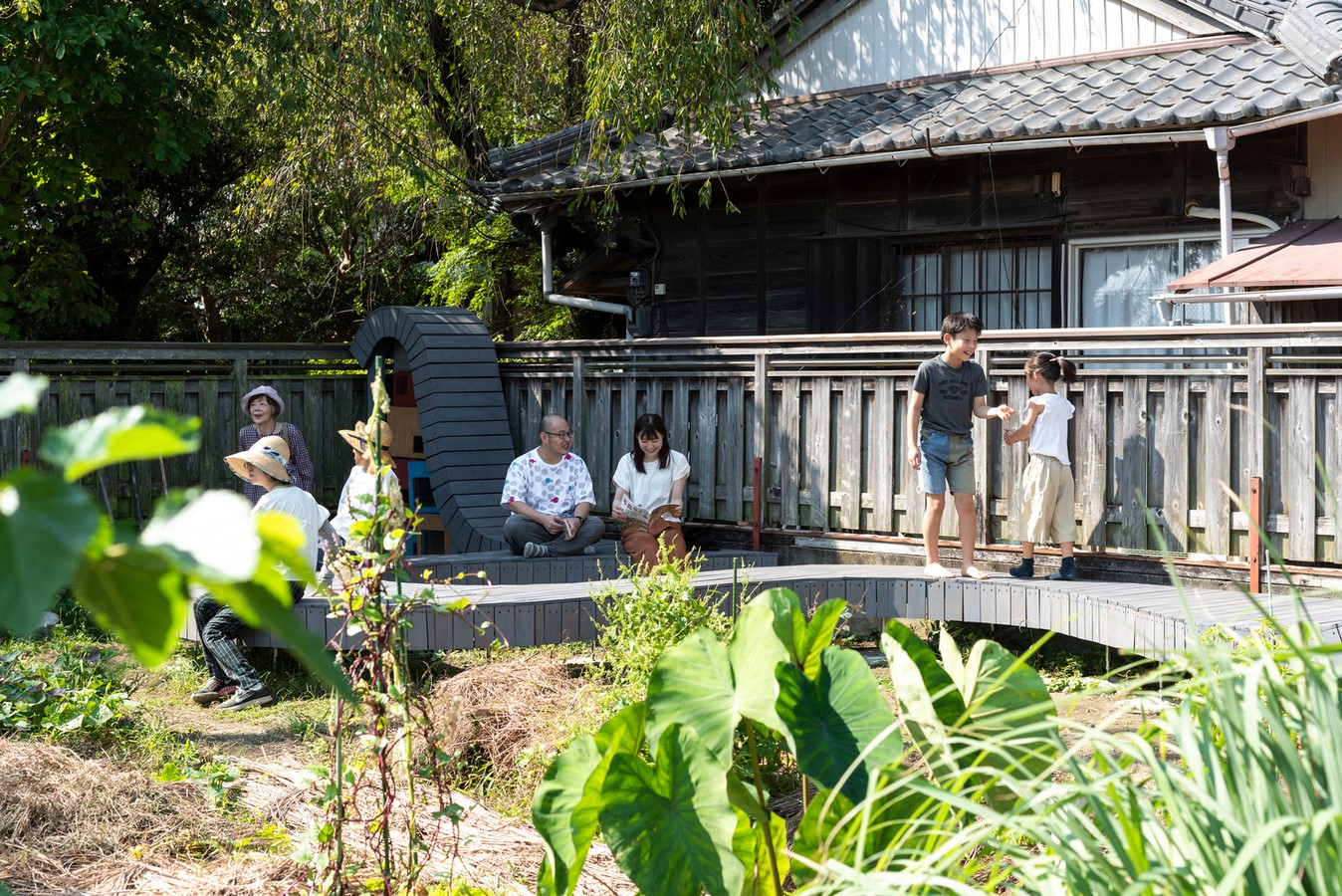 Transforming Public Spaces: The Oishii Park Project - Archzest